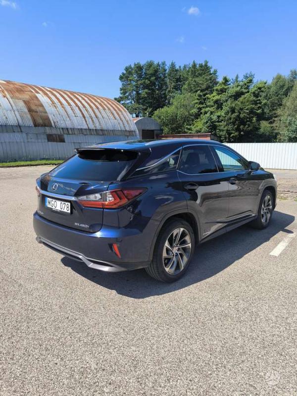 Blue Lexus RX 450h 2017 in Utena, with an engine capacity of 3.46 L and mileage of 276 thousand km for 23800 €, photo 4 on AUTOMOTO.COM.LV