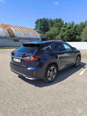 Blue Lexus RX 450h 2017 in Utena, with an engine capacity of 3.46 L and mileage of 276 thousand km for 23800 €, photo 5 on AUTOMOTO.COM.LV