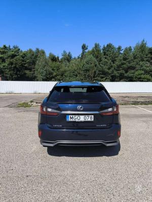 Blue Lexus RX 450h 2017 in Utena, with an engine capacity of 3.46 L and mileage of 276 thousand km for 23800 €, photo 7 on AUTOMOTO.COM.LV