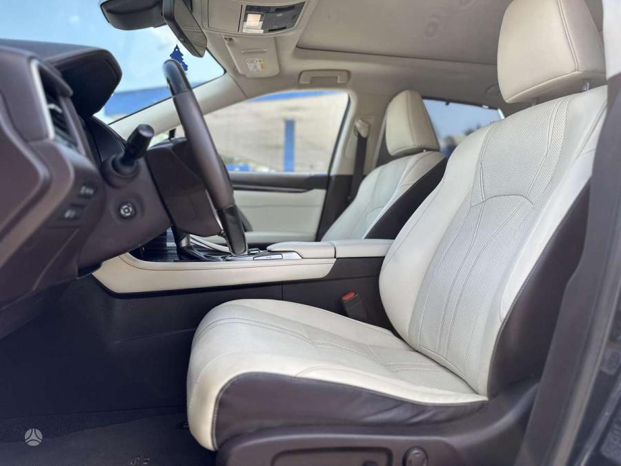 Blue Lexus RX 450h 2017 in Marijampole, with an engine capacity of 3.46 L and mileage of 256 thousand km for 23000 €, photo 13 on AUTOMOTO.COM.LV
