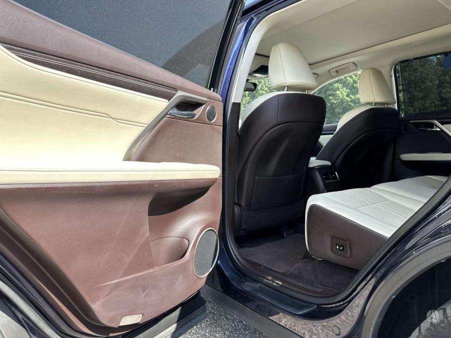 Blue Lexus RX 450h 2017 in Marijampole, with an engine capacity of 3.46 L and mileage of 256 thousand km for 23000 €, photo 15 on AUTOMOTO.COM.LV