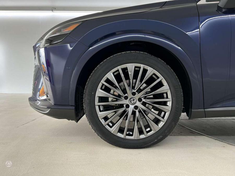 Blue Lexus RX 450h 2023 in Vilnius, with an engine capacity of 2.49 L and mileage of 51 thousand km for 64900 €, photo 16 on AUTOMOTO.COM.LV