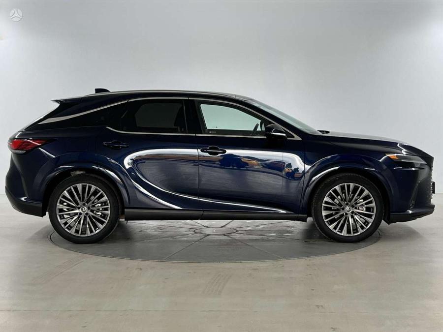 Blue Lexus RX 450h 2023 in Vilnius, with an engine capacity of 2.49 L and mileage of 51 thousand km for 64900 €, photo 17 on AUTOMOTO.COM.LV