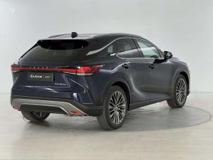 Blue Lexus RX 450h 2023 in Vilnius, with an engine capacity of 2.49 L and mileage of 51 thousand km for 64900 €, photo 21 on AUTOMOTO.COM.LV