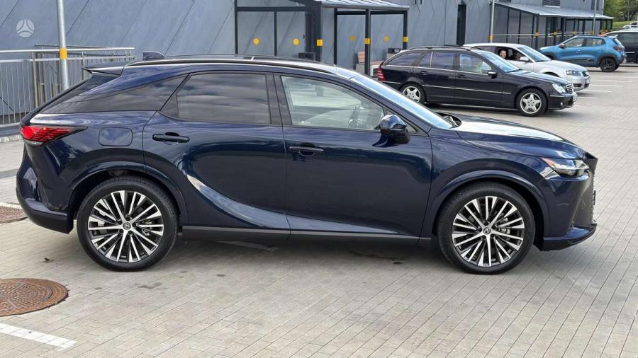Zils Lexus RX 450h 2024 Jonava, ar dzinēja tilpumu 2.49 L un nobraukumu 16 tūkst. km par 69700 €, foto 9 vietnē AUTOMOTO.COM.LV