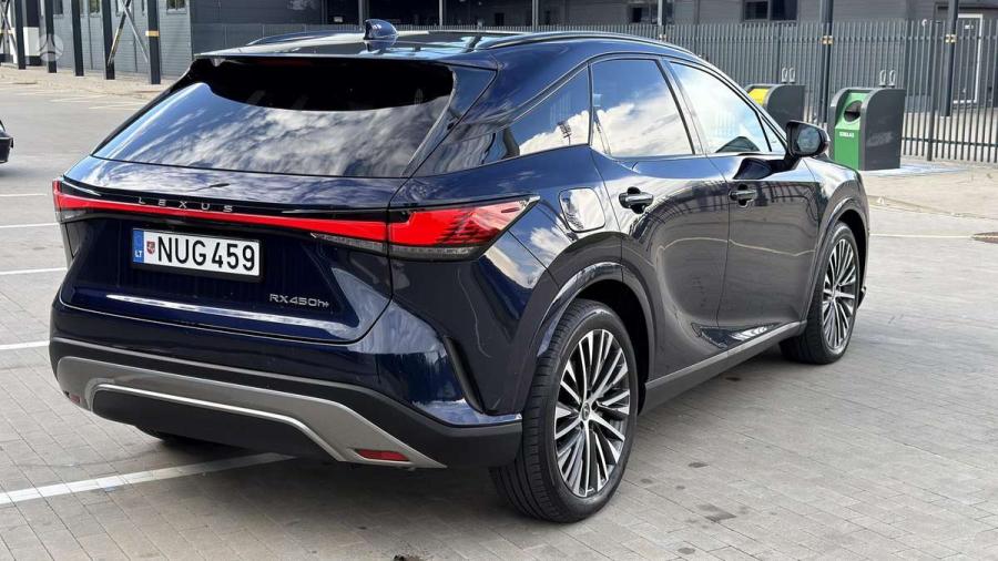 Blue Lexus RX 450h 2024 in Jonava, with an engine capacity of 2.49 L and mileage of 16 thousand km for 69700 €, photo 8 on AUTOMOTO.COM.LV