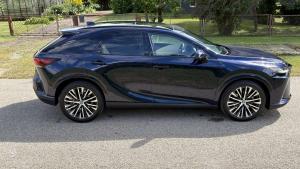 Zils Lexus RX 450h 2024 Jonava, ar dzinēja tilpumu 2.49 L un nobraukumu 17 tūkst. km par 68700 €, foto 17 vietnē AUTOMOTO.COM.LV