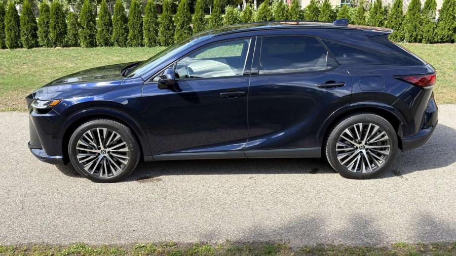 Zils Lexus RX 450h 2024 Jonava, ar dzinēja tilpumu 2.49 L un nobraukumu 17 tūkst. km par 64700 €, foto 9 vietnē AUTOMOTO.COM.LV