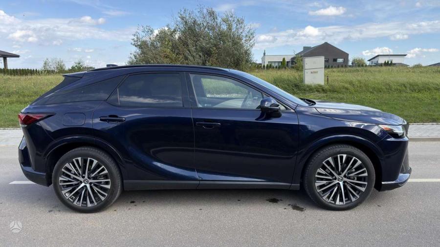 Zils Lexus RX 450h 2024 Jonava, ar dzinēja tilpumu 2.49 L un nobraukumu 17 tūkst. km par 59900 €, foto 17 vietnē AUTOMOTO.COM.LV