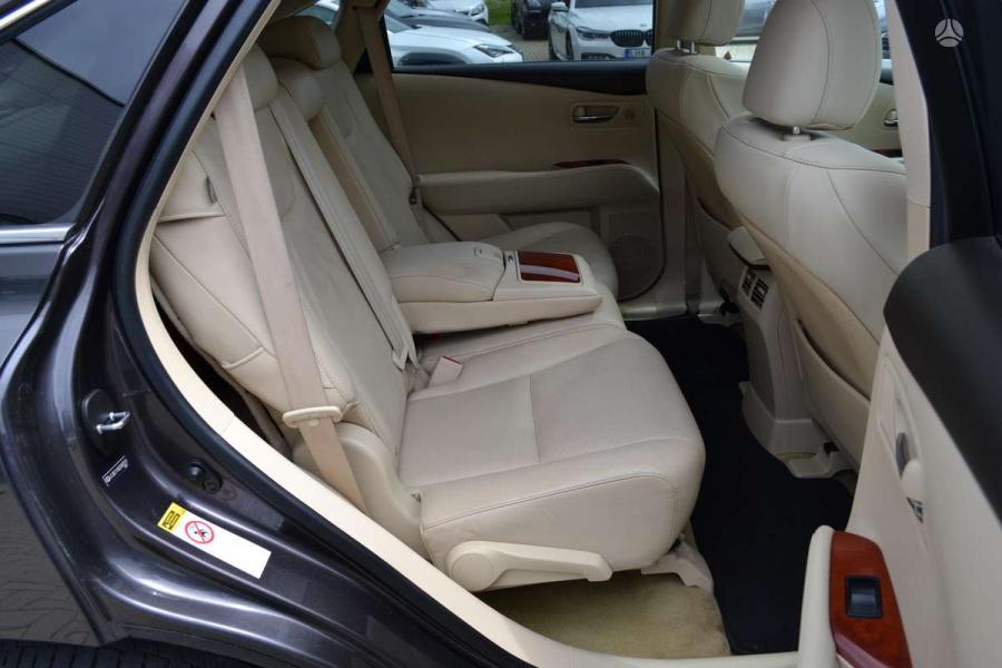 Brūns Lexus RX 450h 2009 Viļņa, ar dzinēja tilpumu 3.46 L un nobraukumu 254 tūkst. km par 12500 €, foto 22 vietnē AUTOMOTO.COM.LV