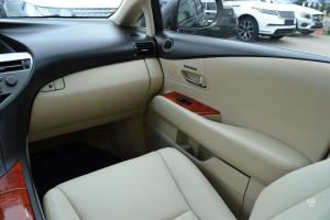 Brūns Lexus RX 450h 2009 Viļņa, ar dzinēja tilpumu 3.46 L un nobraukumu 254 tūkst. km par 12500 €, foto 30 vietnē AUTOMOTO.COM.LV