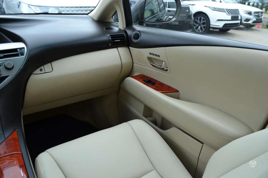 Brūns Lexus RX 450h 2009 Viļņa, ar dzinēja tilpumu 3.46 L un nobraukumu 254 tūkst. km par 12500 €, foto 30 vietnē AUTOMOTO.COM.LV