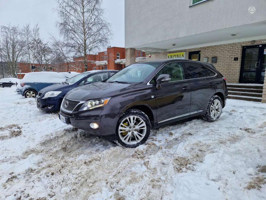 Brown Lexus RX 450h 2010 in Vilnius, with an engine capacity of 3.50 L and mileage of 286 thousand km for 9600 €, photo 10 on AUTOMOTO.COM.LV