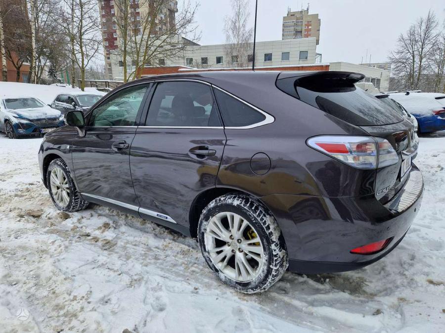 Brown Lexus RX 450h 2010 in Vilnius, with an engine capacity of 3.50 L and mileage of 286 thousand km for 9600 €, photo 20 on AUTOMOTO.COM.LV