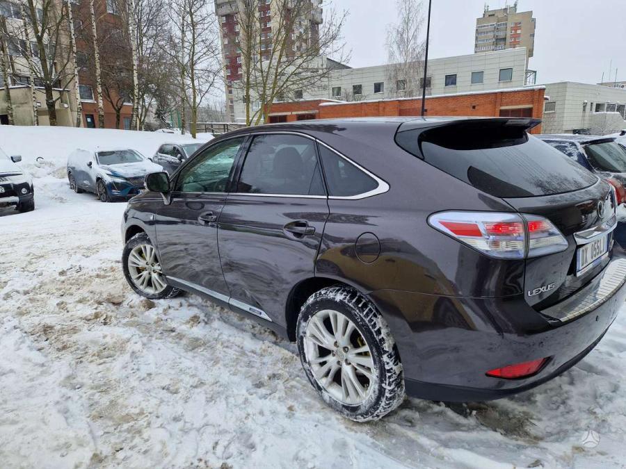 Brūns Lexus RX 450h 2010 Viļņa, ar dzinēja tilpumu 3.50 L un nobraukumu 286 tūkst. km par 9600 €, foto 7 vietnē AUTOMOTO.COM.LV