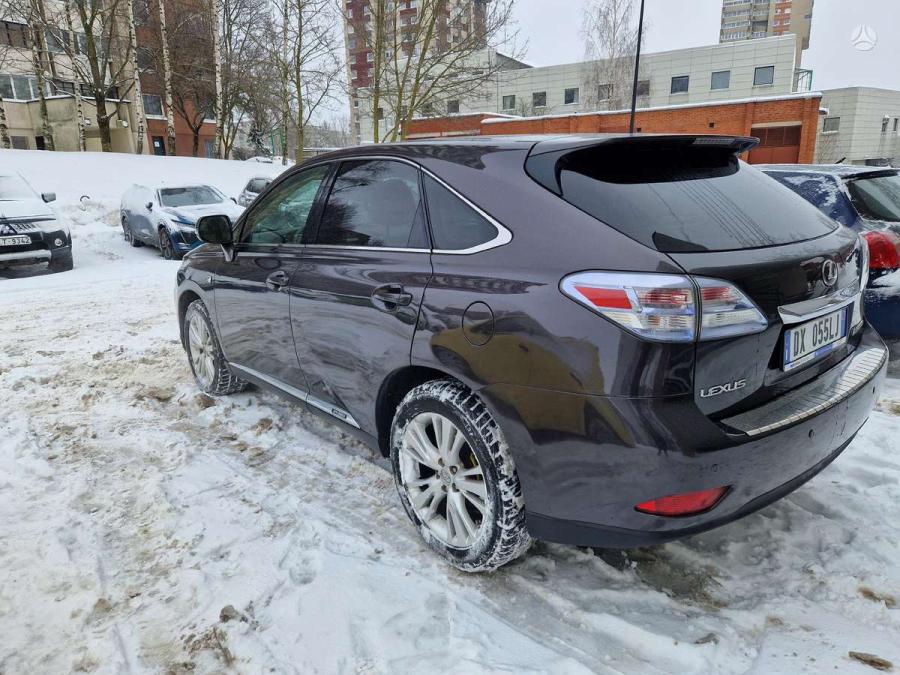 Brūns Lexus RX 450h 2010 Viļņa, ar dzinēja tilpumu 3.50 L un nobraukumu 286 tūkst. km par 9600 €, foto 26 vietnē AUTOMOTO.COM.LV