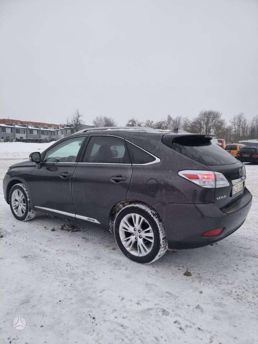 Brown Lexus RX 450h 2010 in Siauliai, with an engine capacity of 3.50 L and mileage of 275 thousand km for 10500 €, photo 5 on AUTOMOTO.COM.LV