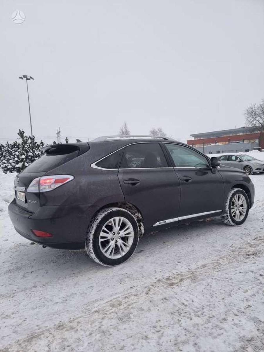 Brown Lexus RX 450h 2010 in Siauliai, with an engine capacity of 3.50 L and mileage of 275 thousand km for 10500 €, photo 7 on AUTOMOTO.COM.LV