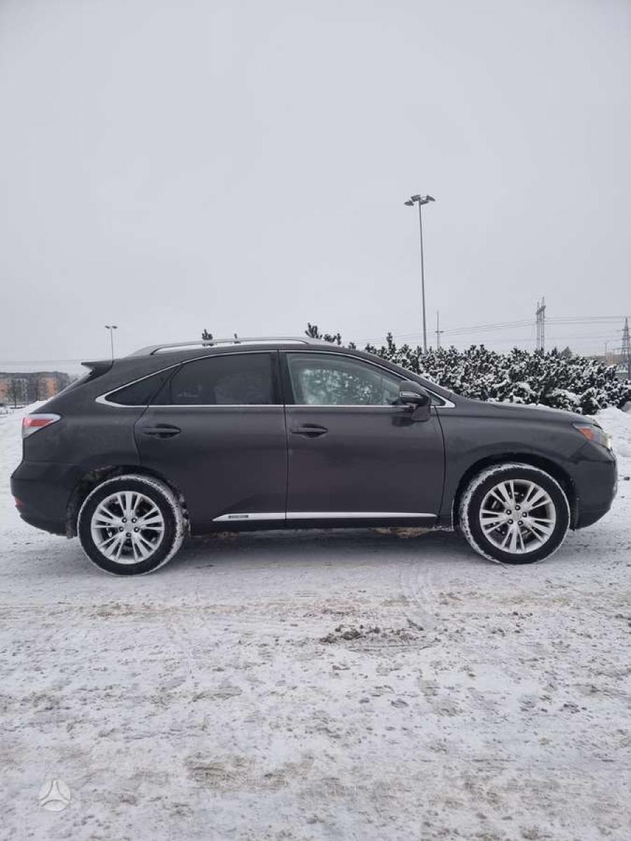 Brown Lexus RX 450h 2010 in Siauliai, with an engine capacity of 3.50 L and mileage of 275 thousand km for 10500 €, photo 9 on AUTOMOTO.COM.LV