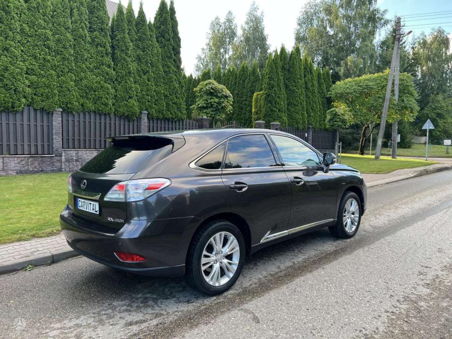 Brūns Lexus RX 450h 2010 Viļņa, ar dzinēja tilpumu 3.30 L un nobraukumu 320 tūkst. km par 8999 €, foto 7 vietnē AUTOMOTO.COM.LV
