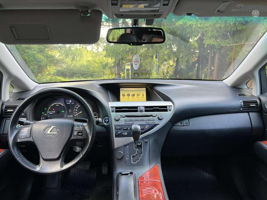 Brūns Lexus RX 450h 2010 Viļņa, ar dzinēja tilpumu 3.30 L un nobraukumu 320 tūkst. km par 8999 €, foto 17 vietnē AUTOMOTO.COM.LV