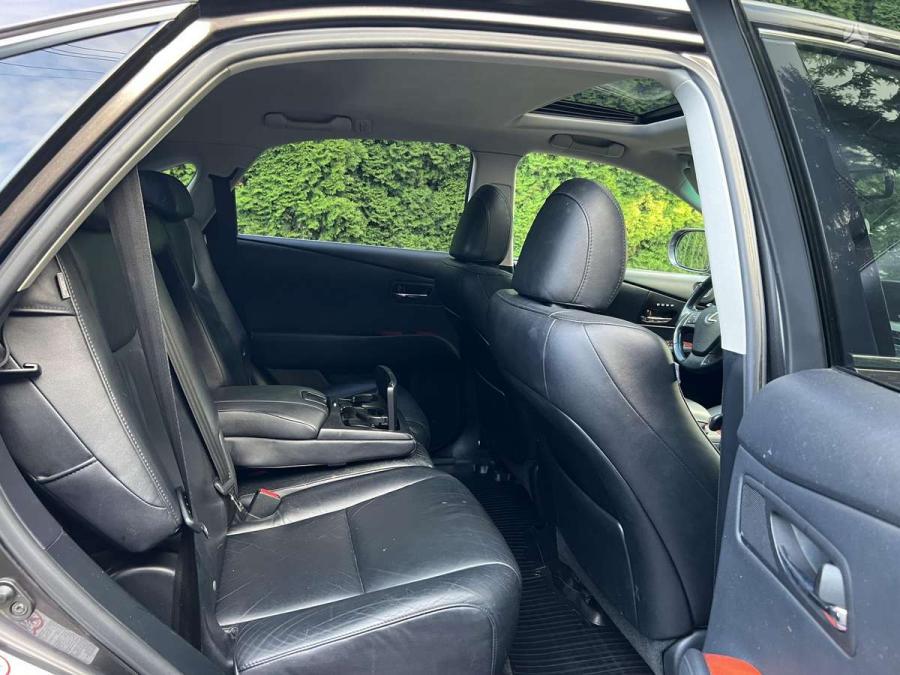 Brūns Lexus RX 450h 2010 Viļņa, ar dzinēja tilpumu 3.30 L un nobraukumu 320 tūkst. km par 8999 €, foto 23 vietnē AUTOMOTO.COM.LV