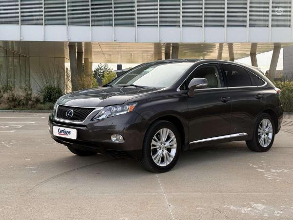 Lexus RX 450h 2010 in Vilnius on AUTOMOTO.COM.LV Brown Lexus RX 450h 2010 in Vilnius, with an engine capacity of 3.46 L and mileage of 161 thousand km for 12200 €, photo 1 on AUTOMOTO.COM.LV