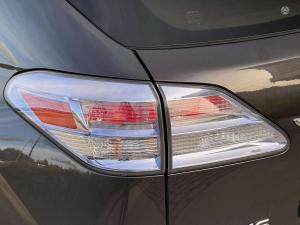 Brown Lexus RX 450h 2010 in Vilnius, with an engine capacity of 3.46 L and mileage of 161 thousand km for 12200 €, photo 6 on AUTOMOTO.COM.LV