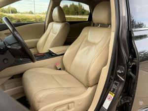 Brown Lexus RX 450h 2010 in Vilnius, with an engine capacity of 3.46 L and mileage of 161 thousand km for 12200 €, photo 17 on AUTOMOTO.COM.LV