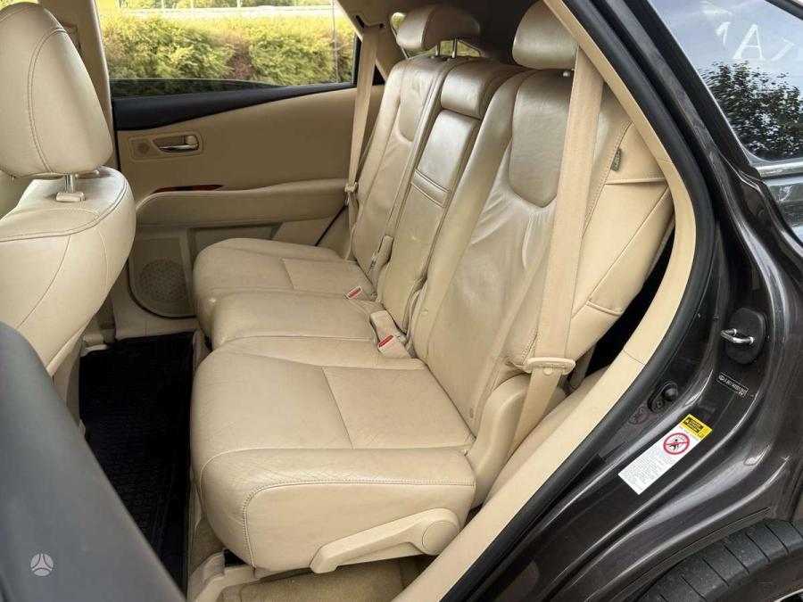 Brown Lexus RX 450h 2010 in Vilnius, with an engine capacity of 3.46 L and mileage of 161 thousand km for 12200 €, photo 23 on AUTOMOTO.COM.LV