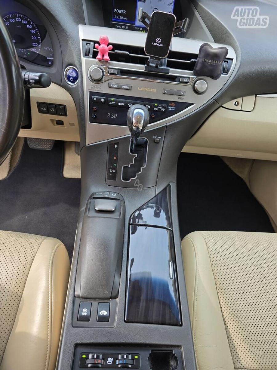 Brown Lexus RX 450h 2013 in Vilnius, with an engine capacity of 3.50 L and mileage of 327 thousand km for 14999 €, photo 11 on AUTOMOTO.COM.LV