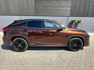 Brown Lexus RX 450h 2016 in Siauliai, with an engine capacity of 3.46 L and mileage of 239 thousand km for 30500 €, photo 11 on AUTOMOTO.COM.LV