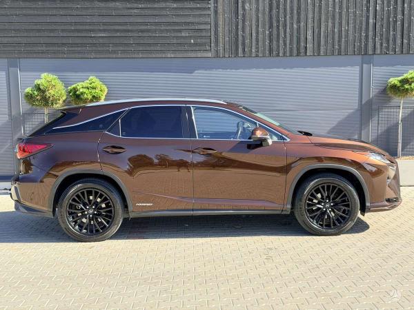 Brown Lexus RX 450h 2016 in Siauliai, with an engine capacity of 3.46 L and mileage of 239 thousand km for 30200 €, photo 8 on AUTOMOTO.COM.LV
