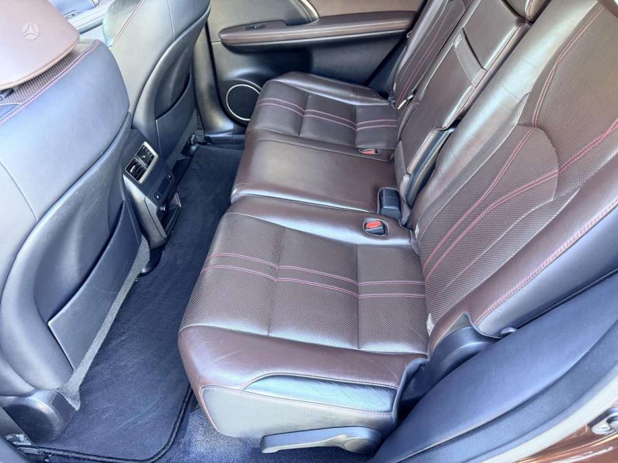 Brown Lexus RX 450h 2016 in Siauliai, with an engine capacity of 3.46 L and mileage of 239 thousand km for 30200 €, photo 21 on AUTOMOTO.COM.LV