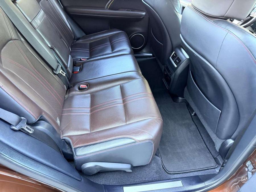 Brown Lexus RX 450h 2016 in Siauliai, with an engine capacity of 3.46 L and mileage of 239 thousand km for 30200 €, photo 24 on AUTOMOTO.COM.LV