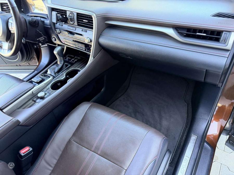 Brown Lexus RX 450h 2016 in Siauliai, with an engine capacity of 3.46 L and mileage of 239 thousand km for 30200 €, photo 26 on AUTOMOTO.COM.LV