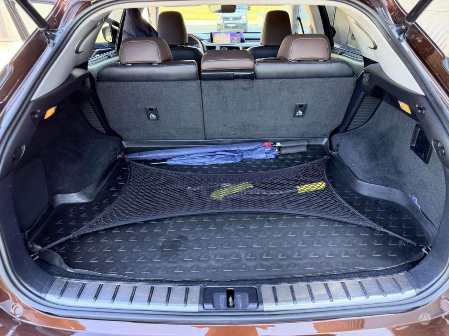 Brown Lexus RX 450h 2016 in Siauliai, with an engine capacity of 3.46 L and mileage of 239 thousand km for 30200 €, photo 30 on AUTOMOTO.COM.LV