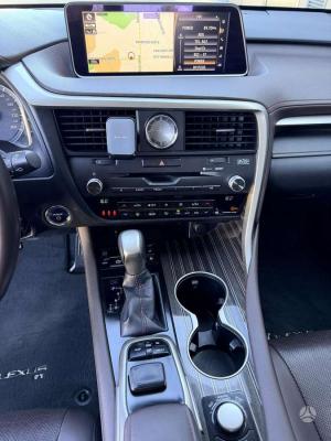 Brown Lexus RX 450h 2016 in Siauliai, with an engine capacity of 3.46 L and mileage of 239 thousand km for 30300 €, photo 29 on AUTOMOTO.COM.LV