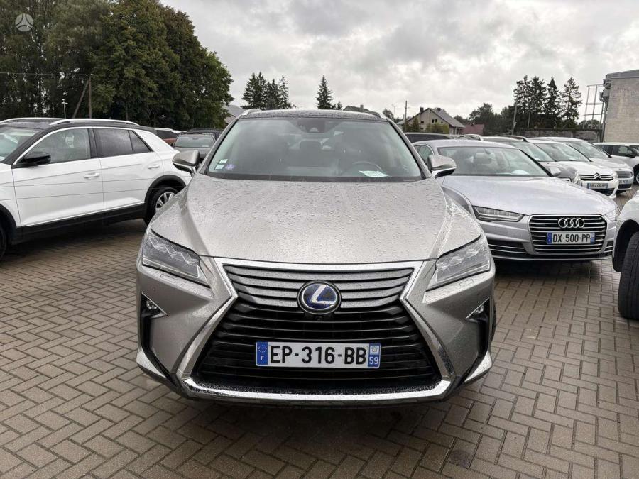 Brown Lexus RX 450h 2017 in Taurage, with an engine capacity of 3.46 L and mileage of 230 thousand km for 26500 €, photo 1 on AUTOMOTO.COM.LV