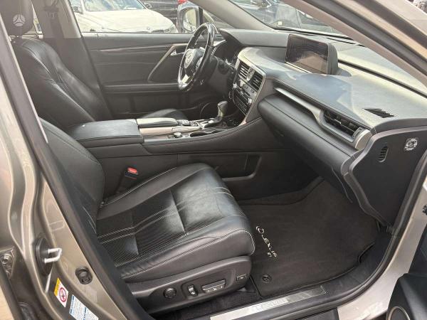 Brown Lexus RX 450h 2017 in Taurage, with an engine capacity of 3.46 L and mileage of 230 thousand km for 26500 €, photo 10 on AUTOMOTO.COM.LV