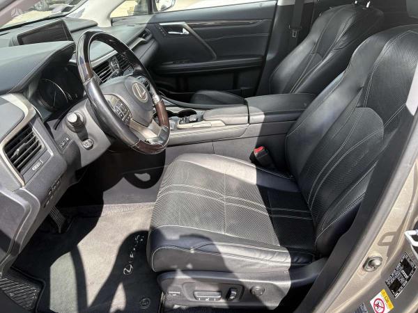 Brown Lexus RX 450h 2017 in Taurage, with an engine capacity of 3.46 L and mileage of 230 thousand km for 26500 €, photo 11 on AUTOMOTO.COM.LV