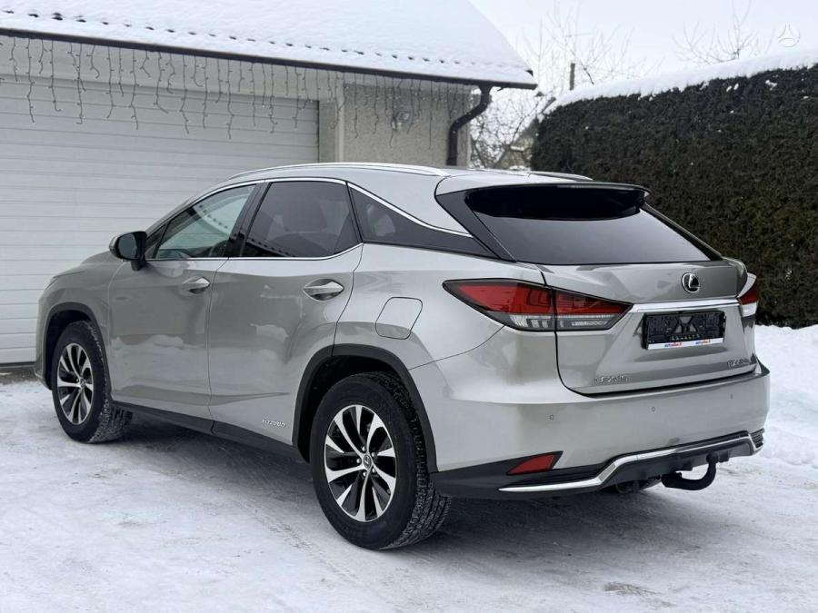 Brown Lexus RX 450h 2020 in Ukmerge, with an engine capacity of 3.46 L and mileage of 167 thousand km for 32450 €, photo 9 on AUTOMOTO.COM.LV
