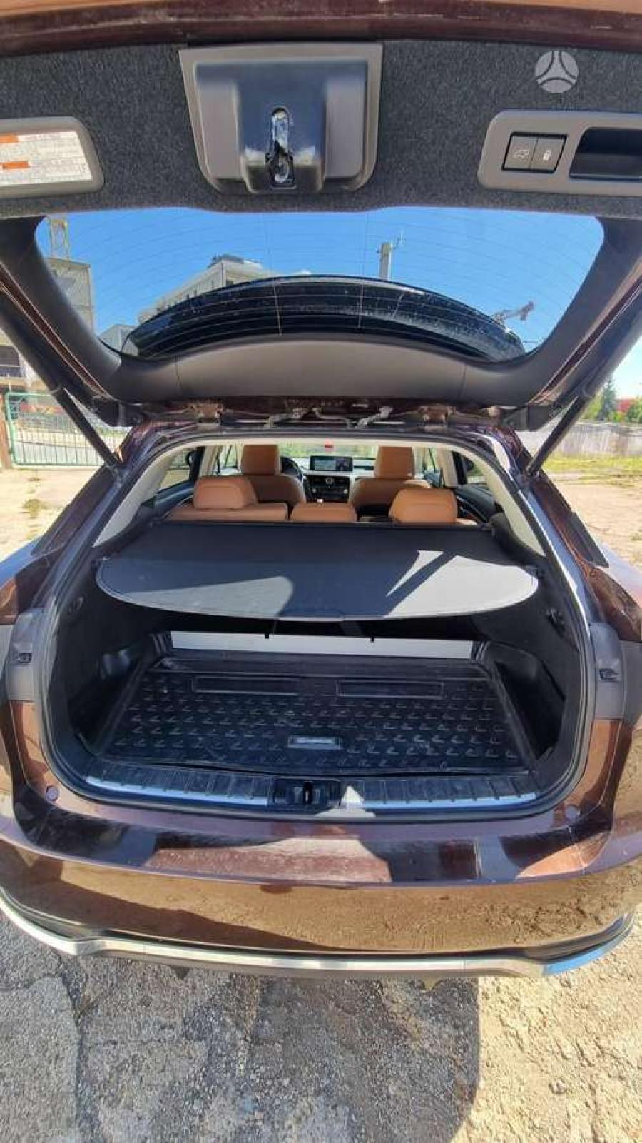 Brūns Lexus RX 450h 2021 Viļņa, ar dzinēja tilpumu 3.46 L un nobraukumu 138 tūkst. km par 42000 €, foto 14 vietnē AUTOMOTO.COM.LV