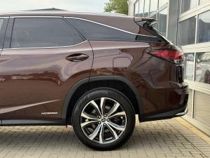 Brūns Lexus RX 450h 2021 Viļņa, ar dzinēja tilpumu 3.46 L un nobraukumu 110 tūkst. km par 40000 €, foto 14 vietnē AUTOMOTO.COM.LV