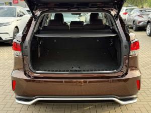 Brūns Lexus RX 450h 2021 Viļņa, ar dzinēja tilpumu 3.46 L un nobraukumu 110 tūkst. km par 40000 €, foto 17 vietnē AUTOMOTO.COM.LV