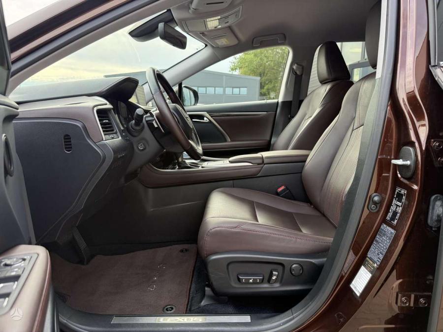 Brūns Lexus RX 450h 2021 Viļņa, ar dzinēja tilpumu 3.46 L un nobraukumu 110 tūkst. km par 40000 €, foto 30 vietnē AUTOMOTO.COM.LV