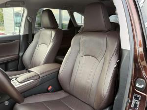 Brūns Lexus RX 450h 2021 Viļņa, ar dzinēja tilpumu 3.46 L un nobraukumu 110 tūkst. km par 40000 €, foto 31 vietnē AUTOMOTO.COM.LV