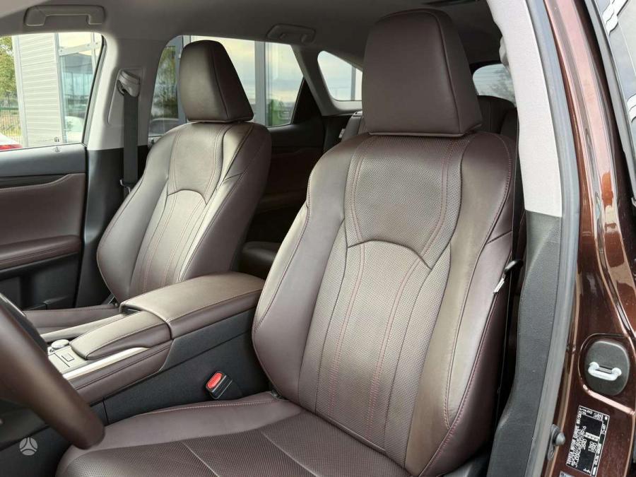 Brūns Lexus RX 450h 2021 Viļņa, ar dzinēja tilpumu 3.46 L un nobraukumu 110 tūkst. km par 40000 €, foto 31 vietnē AUTOMOTO.COM.LV