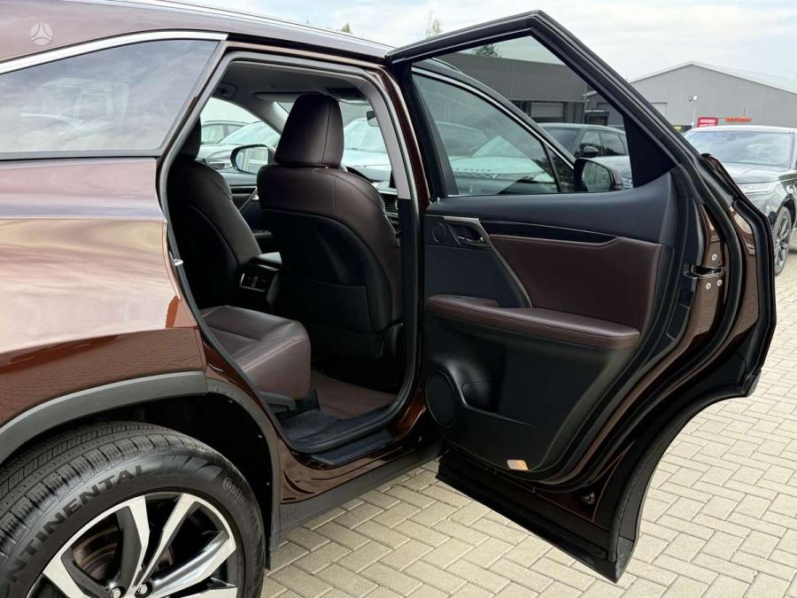 Brūns Lexus RX 450h 2021 Viļņa, ar dzinēja tilpumu 3.46 L un nobraukumu 110 tūkst. km par 40000 €, foto 38 vietnē AUTOMOTO.COM.LV