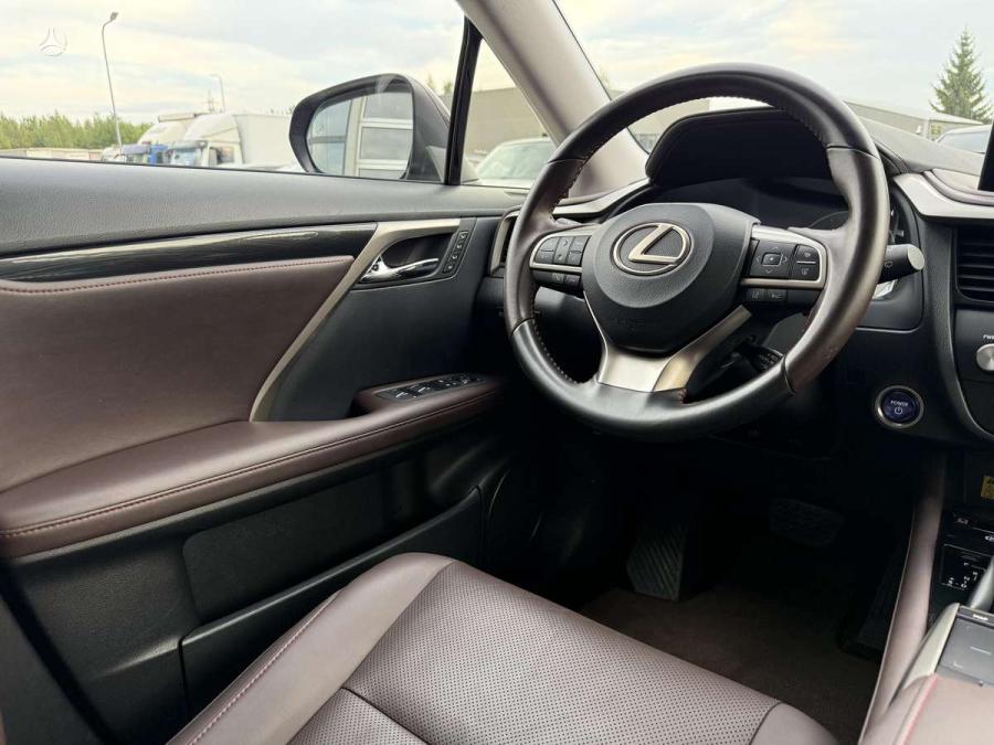 Brūns Lexus RX 450h 2021 Viļņa, ar dzinēja tilpumu 3.46 L un nobraukumu 110 tūkst. km par 40000 €, foto 48 vietnē AUTOMOTO.COM.LV